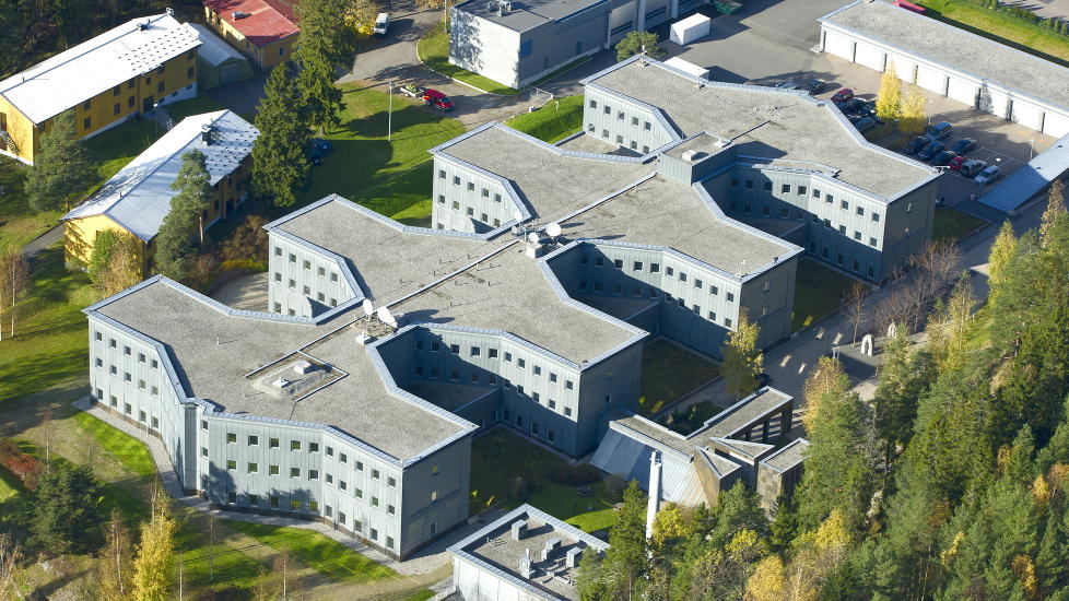 Britain's MI6 To Get Around 1,000 Spies In Biggest Expansion Since Cold ...